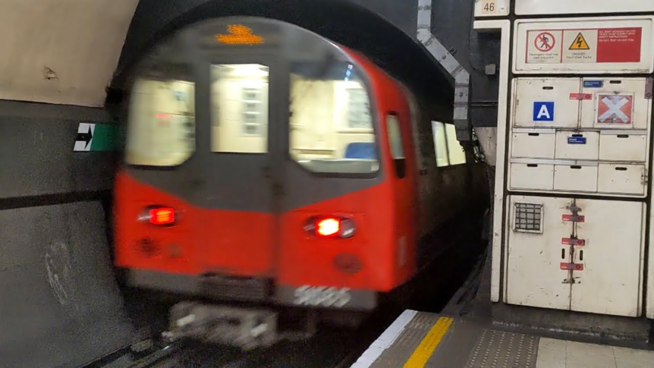 Northern Line 1995 Stock Departs Euston - YouTube