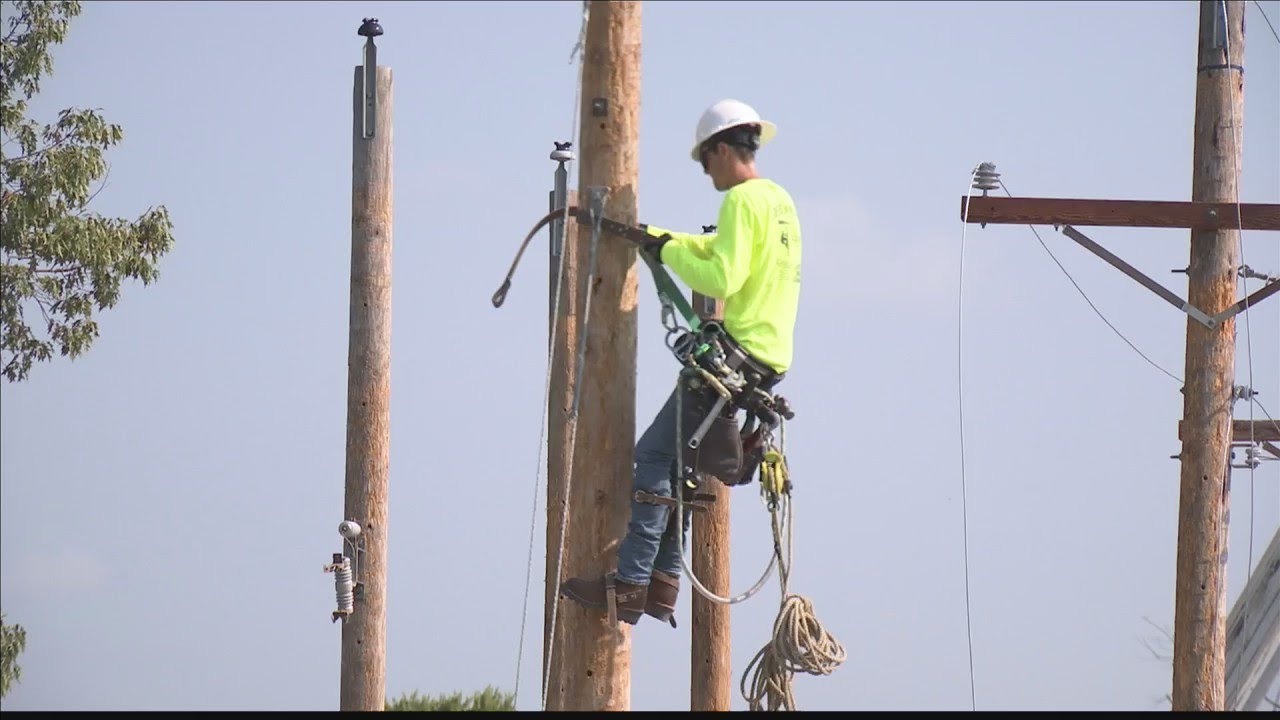 MCC expanding lineman program - YouTube
