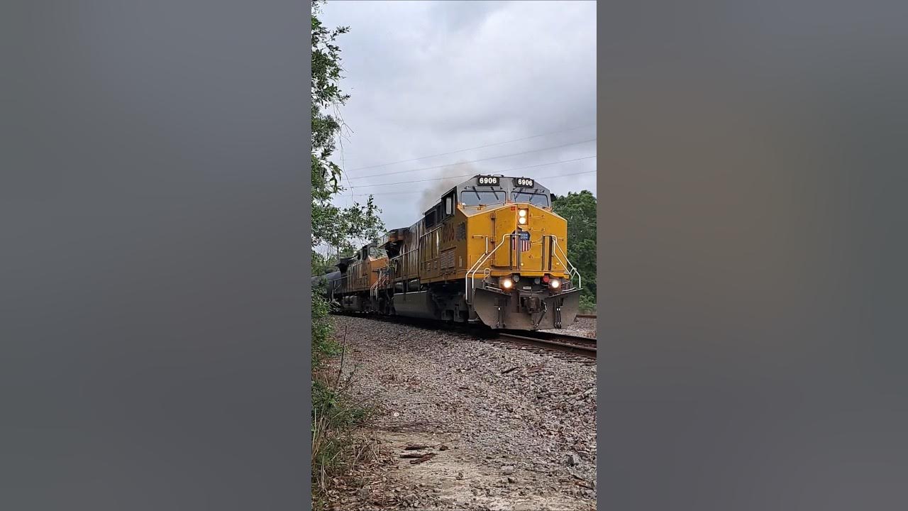 AC4460/AC44/CTE! UP #6906 leads a happy slow/long EB UP M-LKLI03 out of Lake Charles, La ...