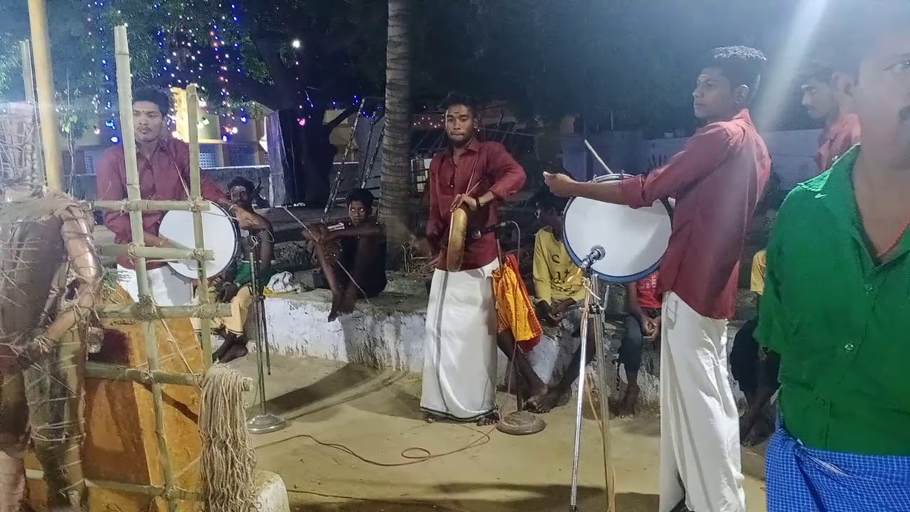 kombu Thappu melam - YouTube