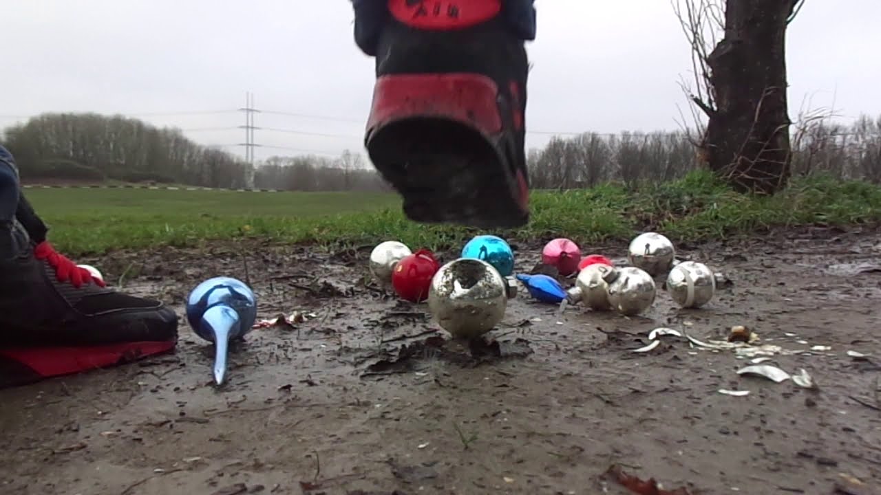 Nike Air Max 90, stomp, trample and destroy Christmas balls - YouTube