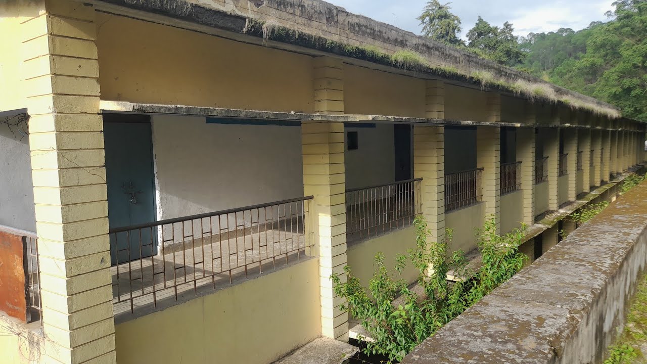 GIC PALI ALMORA UTTARAKHAND ।। केवल 30 बच्चे पढते हैं स्कूल मै ।। आखिर ...