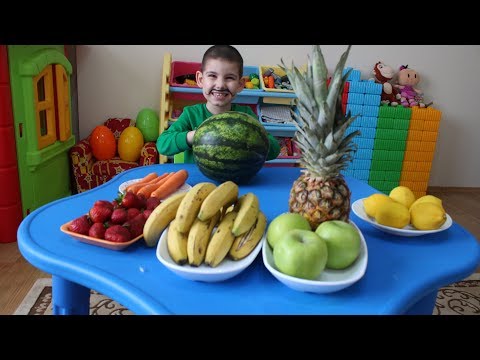 Pazarcı Amca Kocaman Karpuz Ananas ve Meyveler Satıyor
