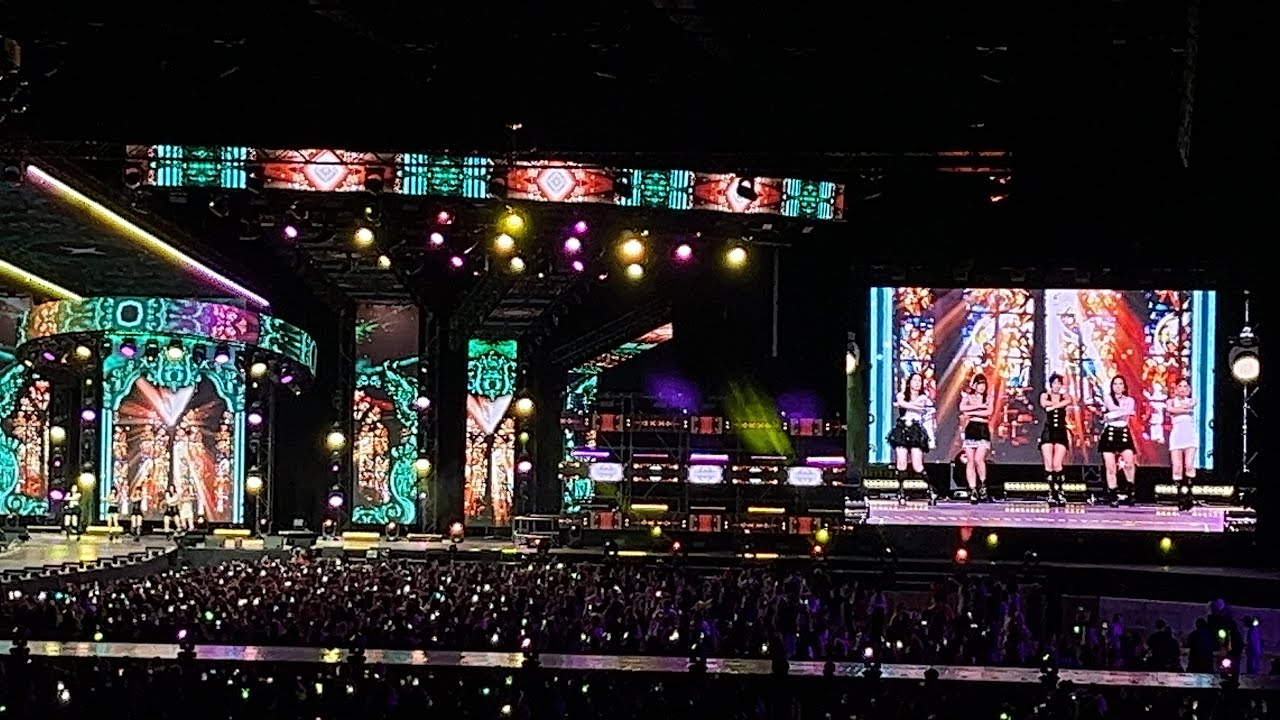 20231119 Red Velvet - Psycho - Super Sounds festival in Bangkok - YouTube