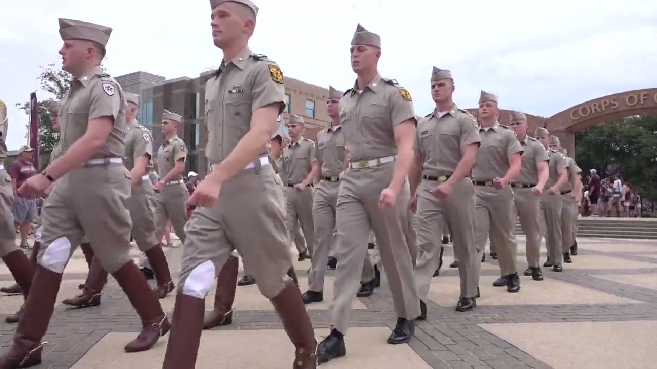 Corps March In Fall 2022 - YouTube