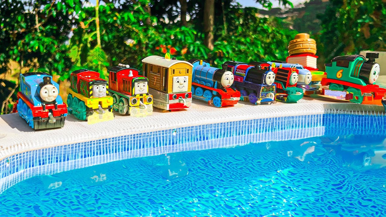 Looking for Thomas & Friends in the pool: Thomas The Train - YouTube