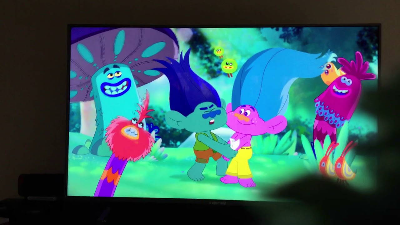 Branch Says Sorry To Creek(Singing) - YouTube