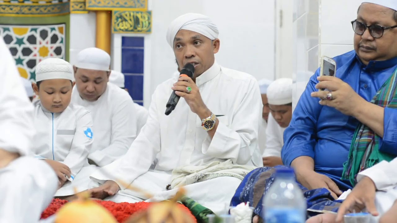 Guru Mahmud Mengaji di Majelis Guru Udin Samarinda HD #Mahabbah - YouTube