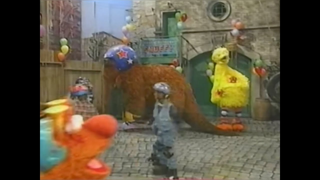Sesame Street Big Bird Gets Lost Trailer Earthquake - YouTube