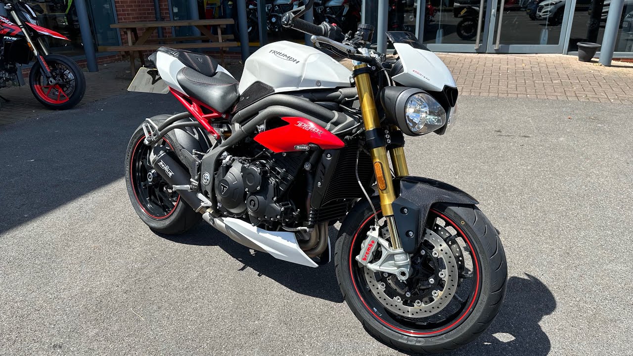Triumph Speed Triple R 1050 (White) walkaround with engine sound for ...