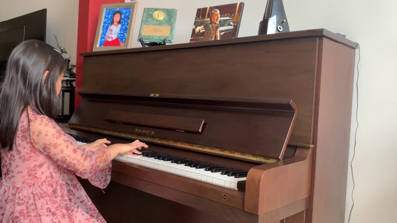 J.S. Bach Invention : Two Parts No.8 performed by Hailey Chan (7y ...