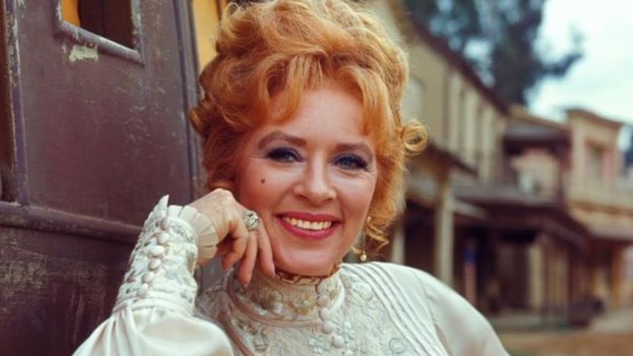 13 Sweet Photos of Amanda Blake aka Miss Kitty - YouTube