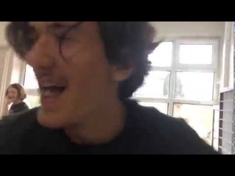 Çılgın Liseliler Güreşiyor +18 Liseli Kavga DÖVÜŞ