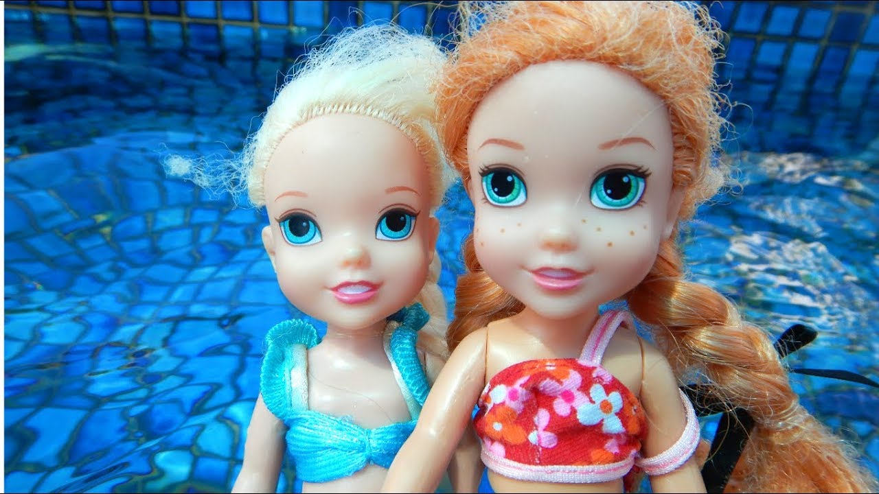 Elsa and Anna Toddlers Beach Resort Vacation - Ep. 530 - Junior ...