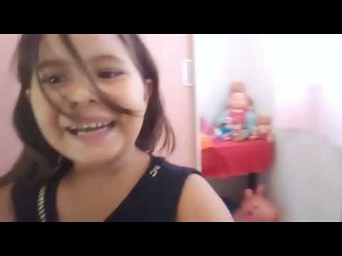 # Trocando de roupa# Julia Eduarda