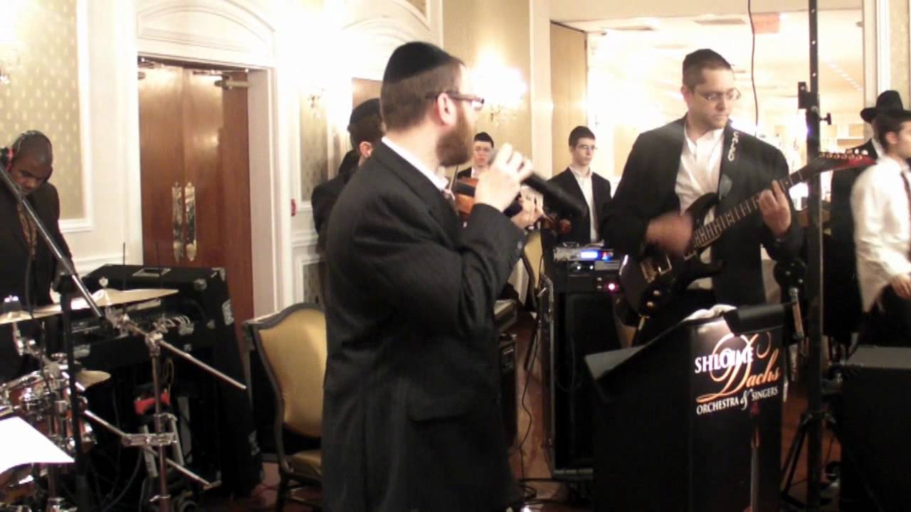 Yumi Lowy - kol Hamesameach, Asher Boro. A Shloime Dachs Orchestra ...
