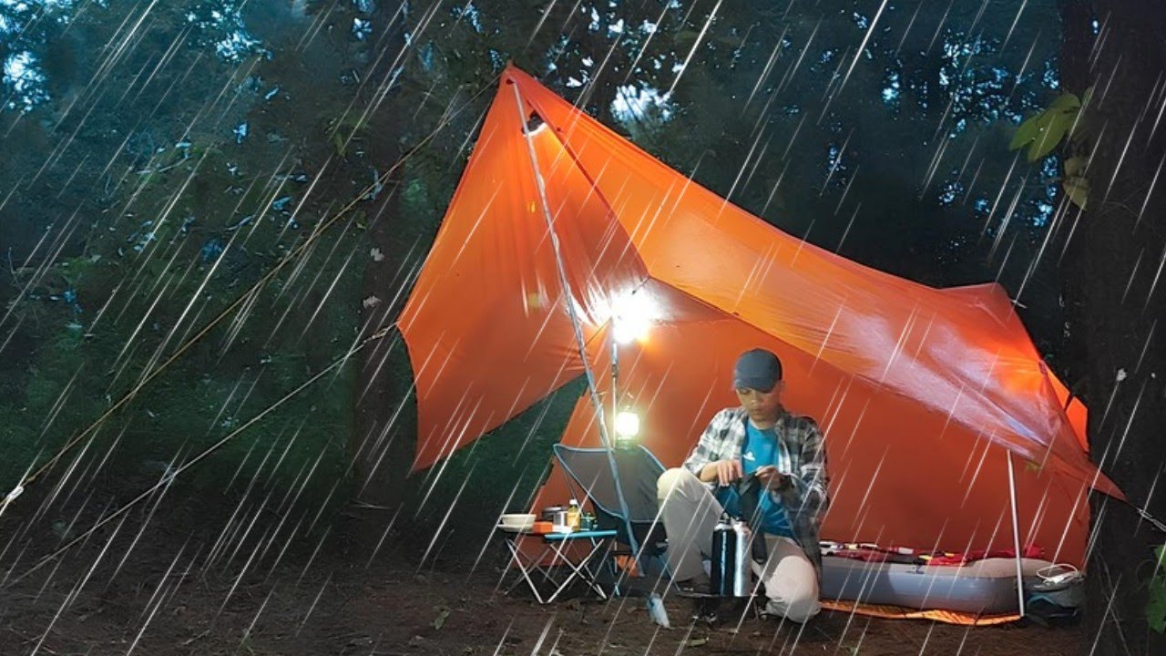 ⛺CAMPING IN THE RAIN⛈️RELAXING CAMPING IN HEAVY RAIN [soothing sound of ...