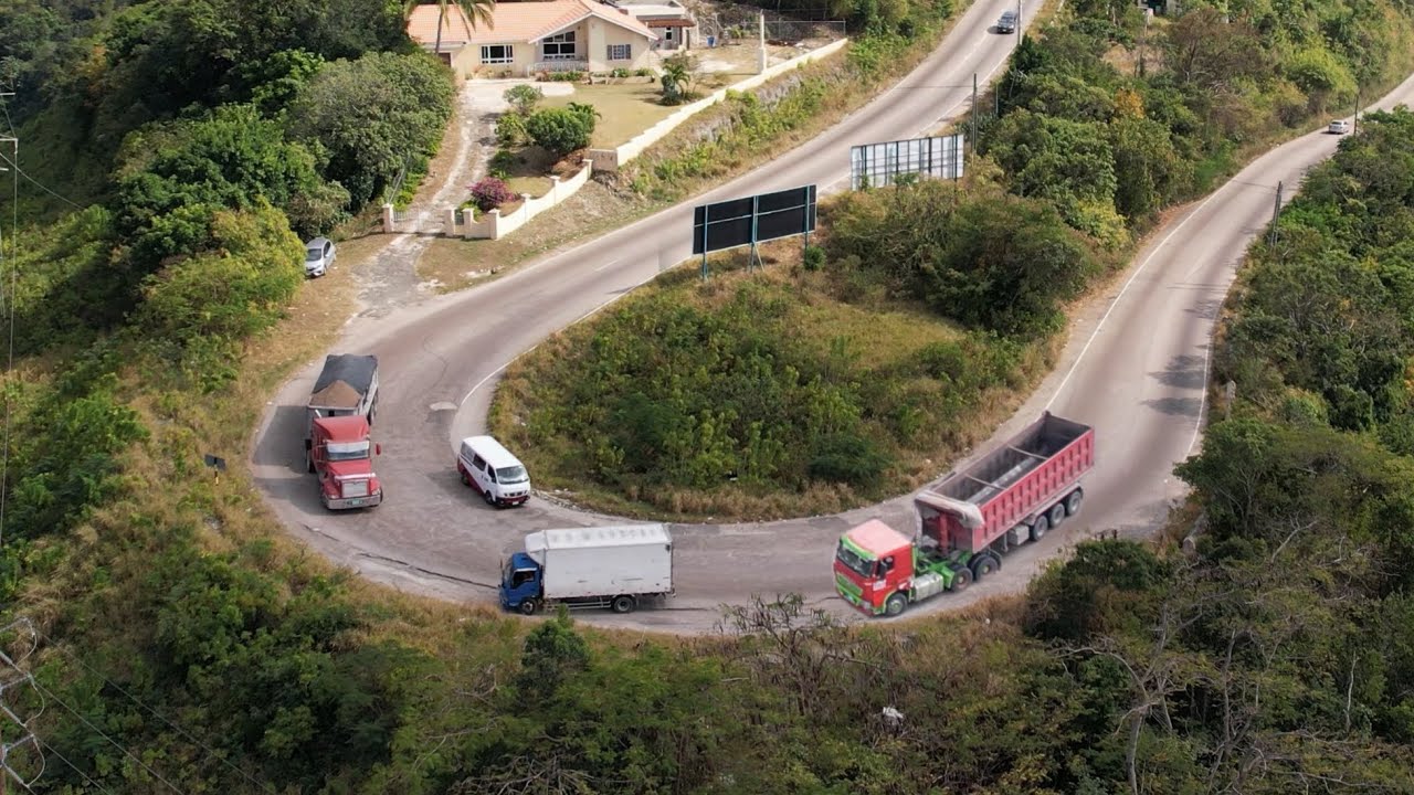 THE MOST DANGEROUS ROAD IN JAMAICA SPUR TREE HILL S1 : E1 - YouTube