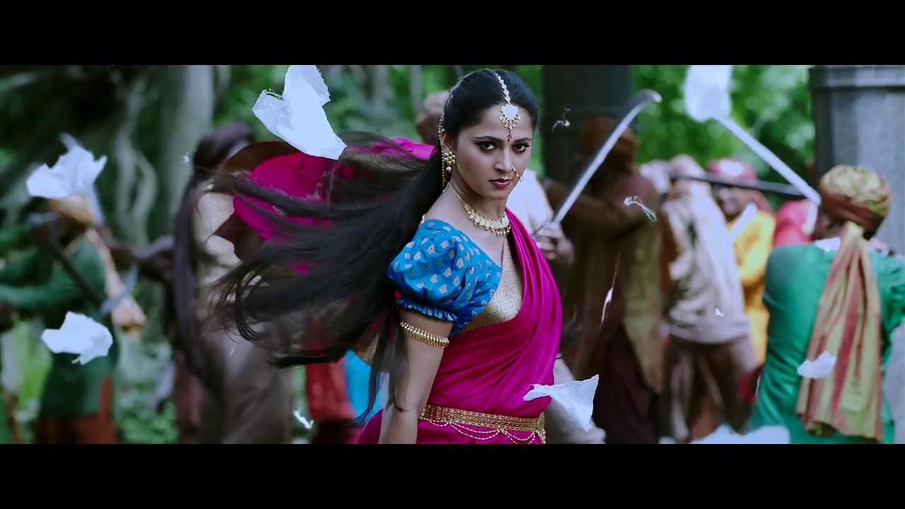 Baahubali 2 - Devsena Entry Tune - YouTube