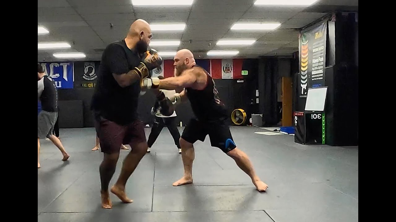 Day 41 of a 40 Year Old Heavyweight Training For MMA - In Class ...