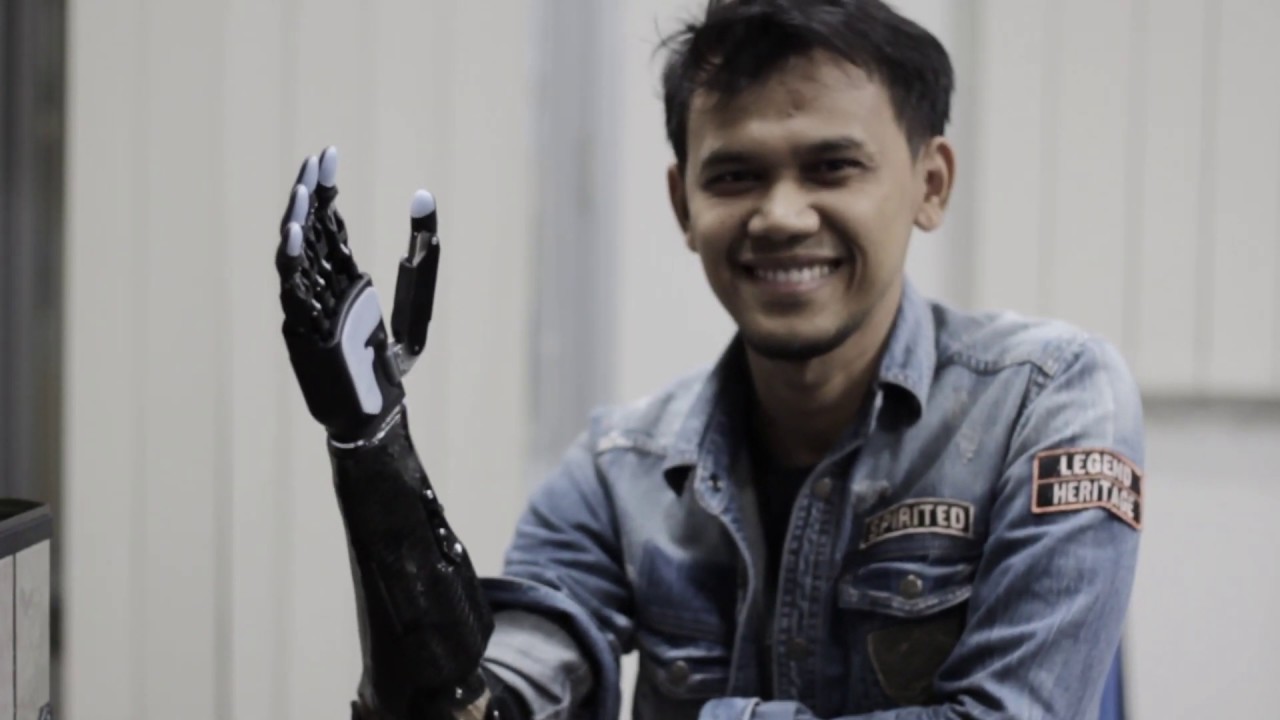 BIONIC HAND INDONESIA (UJI GERAK TANGAN BIONIK) - YouTube