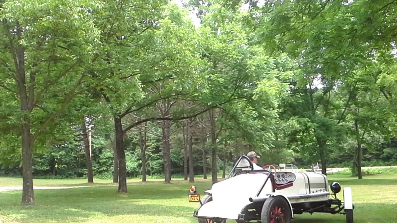 1929 Pontiac Speedster playing!!!! - YouTube