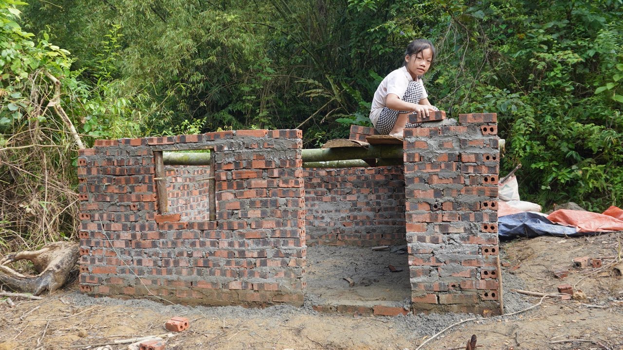 Orphan Life - Homeless Girl, How a little Girl Builds a House, Build ...