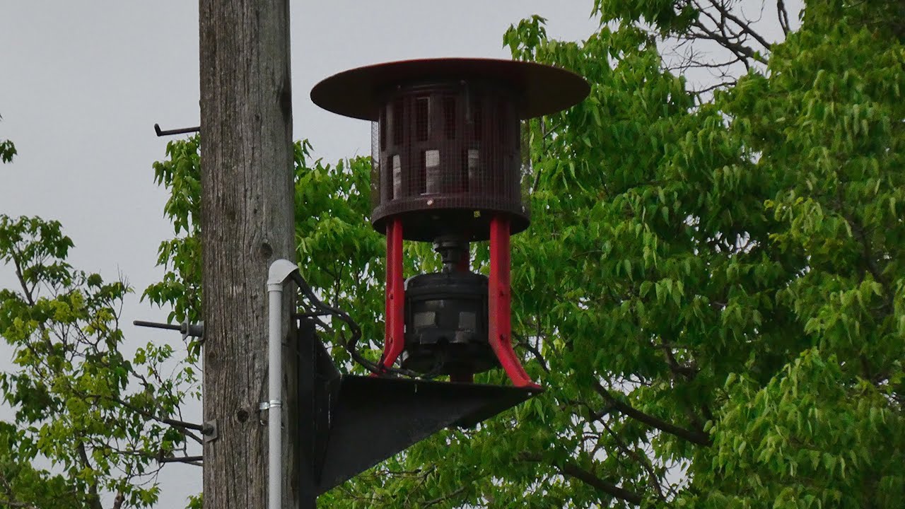 Decot Red Arrow Model 50 5PM Blast, Edgerton, WI - YouTube