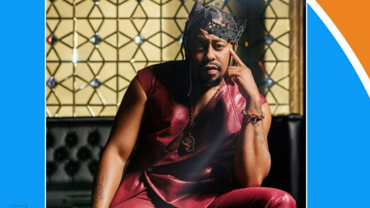 Singer Raheem Devaughn in Live in the D - YouTube