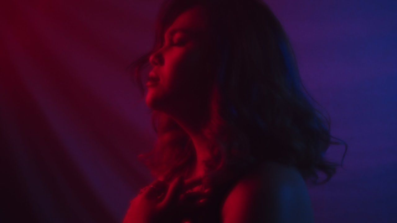 DJ Chee ft. Kanhchna Chet - សំឡេង (Voices) [Visualizer] - YouTube