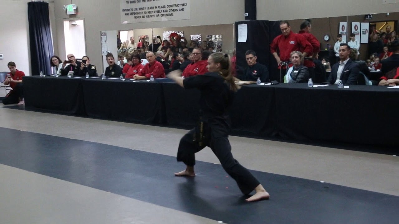 Mackensi Emory at Kovar's 40th Anniversary Celebration - YouTube