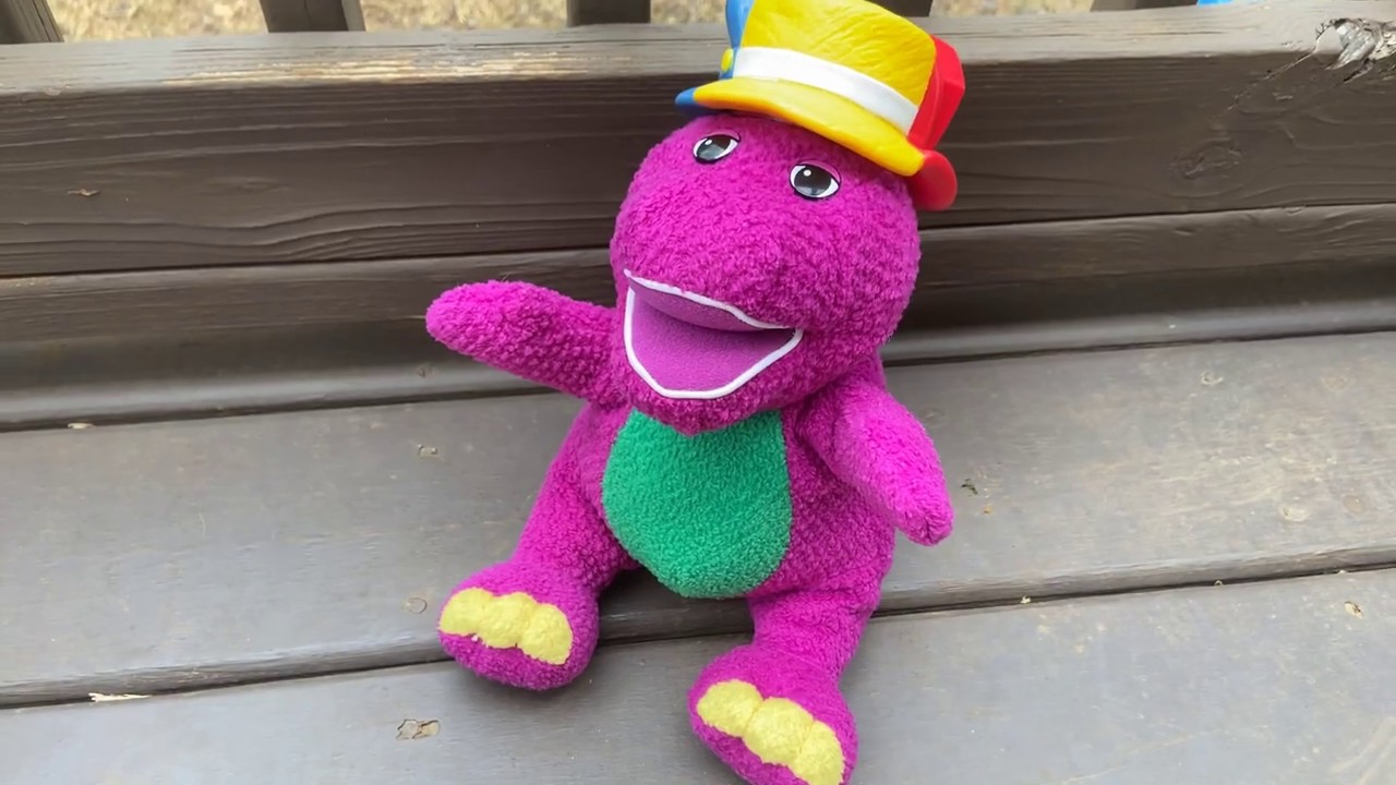 2001 Silly Hats Barney Doll - YouTube