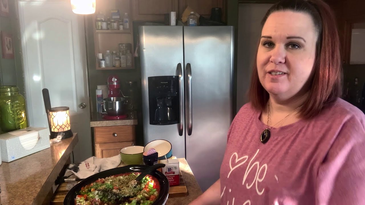 Cooking with Traci: Spaghetti sauce and saving fresh herbs - YouTube