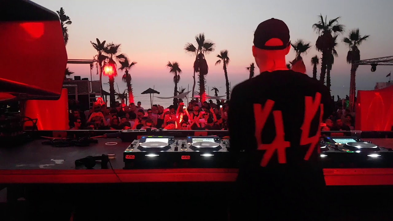 Kobosil Closing Down Phase2 Festival at Afrobar Catania with his 44 ...