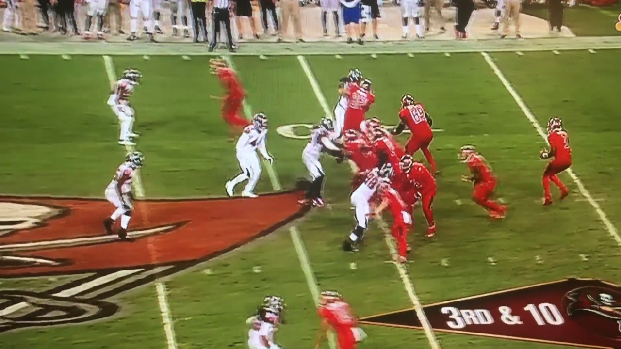 Mike Evans 1 handed catch and hit - YouTube