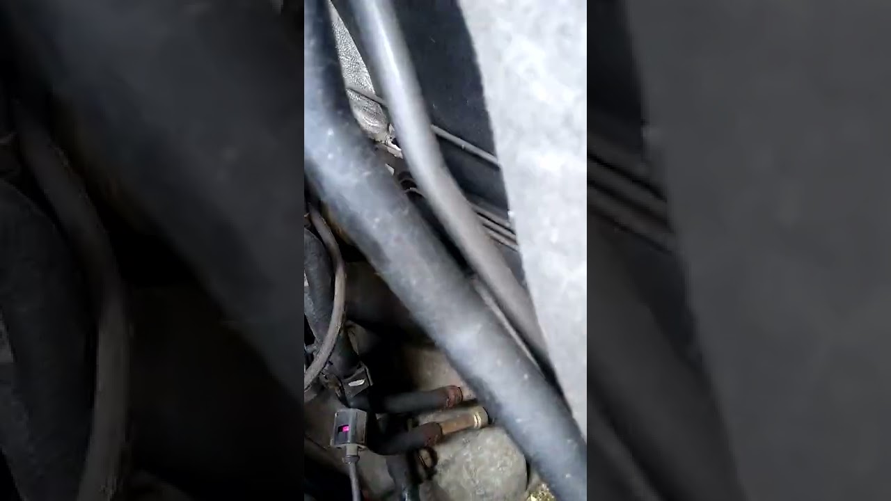 Coolant temperature sensor location + replacement on 2007 VW crafter ...
