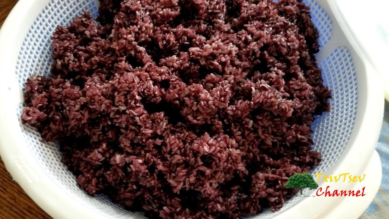 Perfectly Steamed Purple Sweet Rice (Qhia Cub Mov Nplaum Ntshav) - YouTube