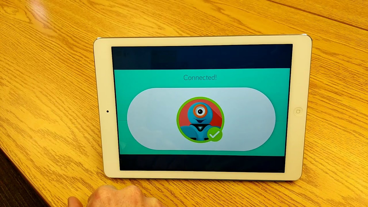 Connecting to Dash Robot and Coding with Blocky - YouTube