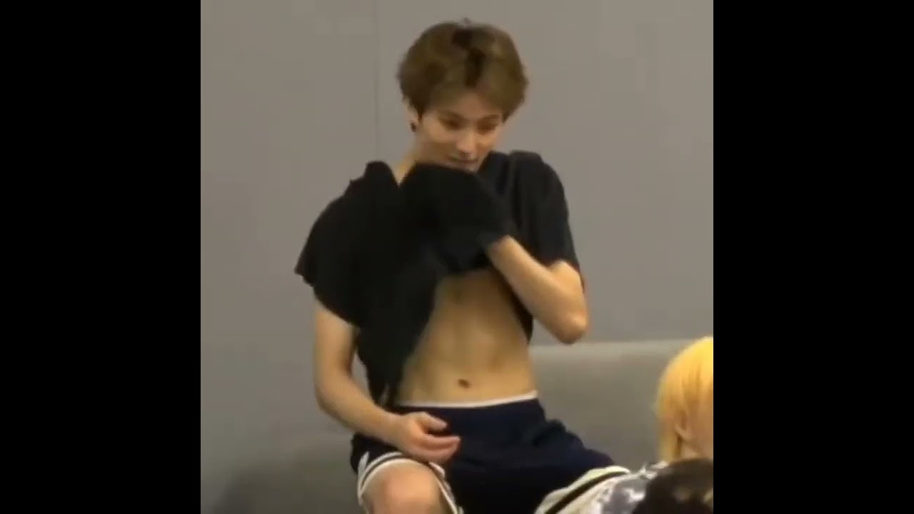 Mark lee abs - 221026 #marklee #마크 #nct127 #nct - YouTube