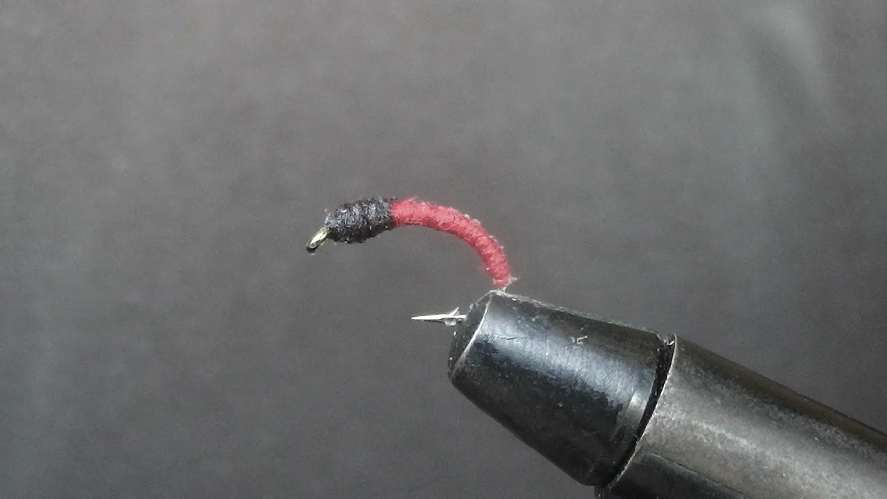 Fly Tying A Blood Worm - YouTube