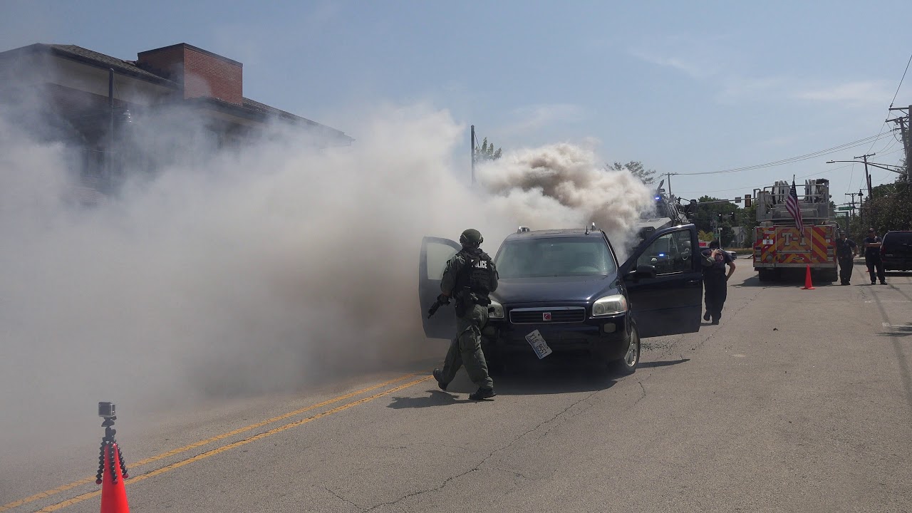 Swat demo - Chicagoland Emergency Vehicle Show 2018 - YouTube
