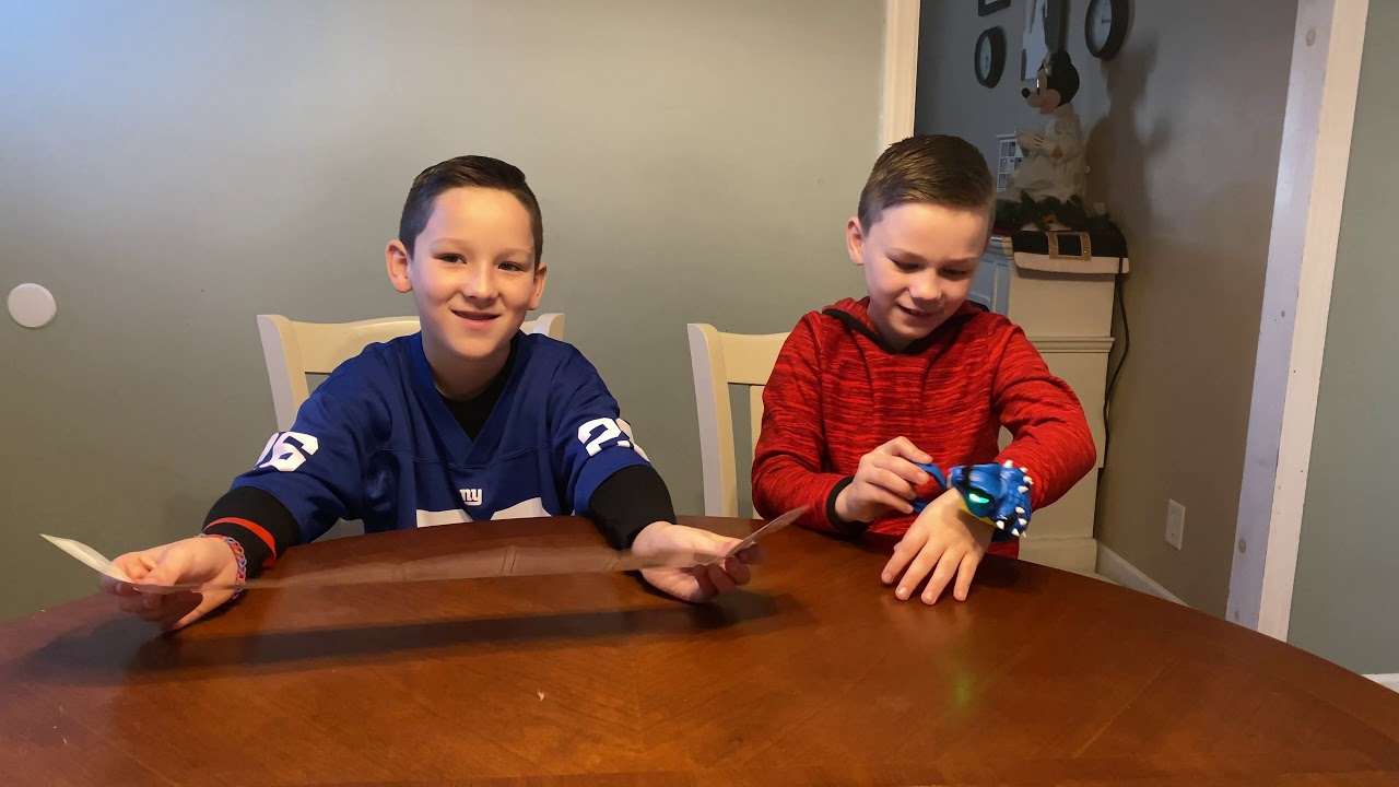 Magic Box liltholiday 2019 - Little Live Wraptiles Vipora - YouTube