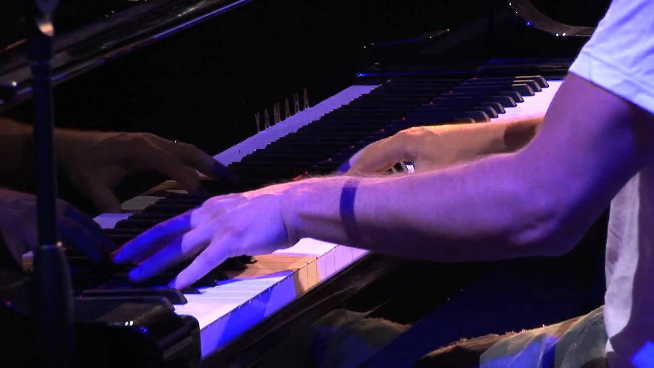 Just Dreaming (Live) - Tom Wehrle - YouTube