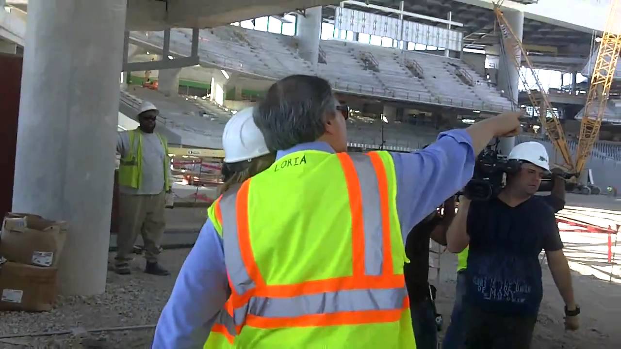 Jeffrey Loria enters Marlins ballpark - YouTube