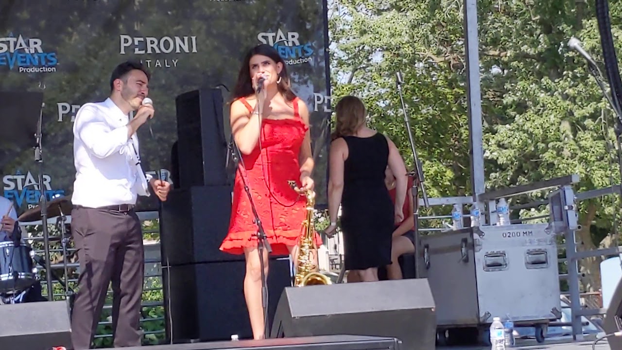 Daniela Crocco and Anthony Bruno at Naper Festa Italiana - YouTube