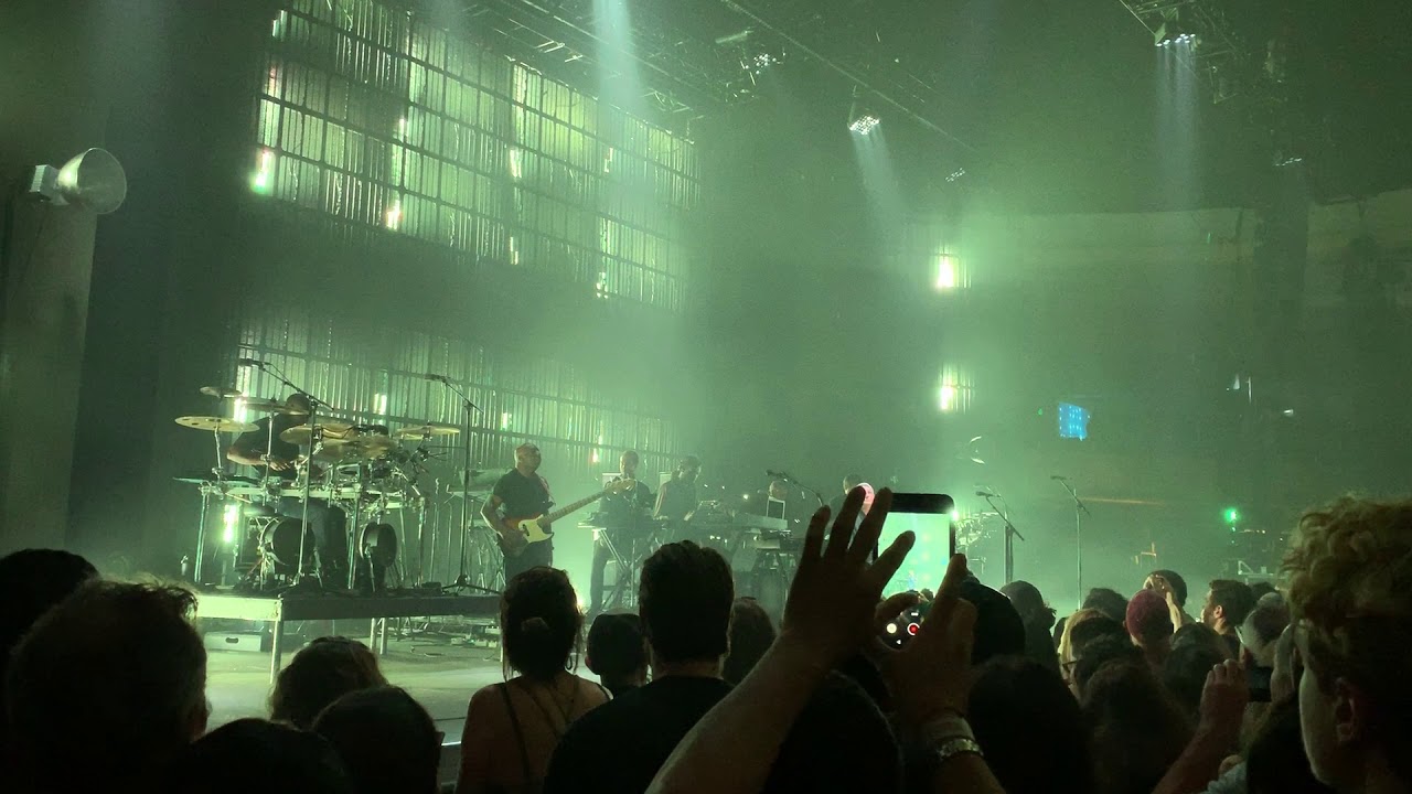 Massive Attack - 04 (09-04-19) (Hollywood Palladium) - YouTube