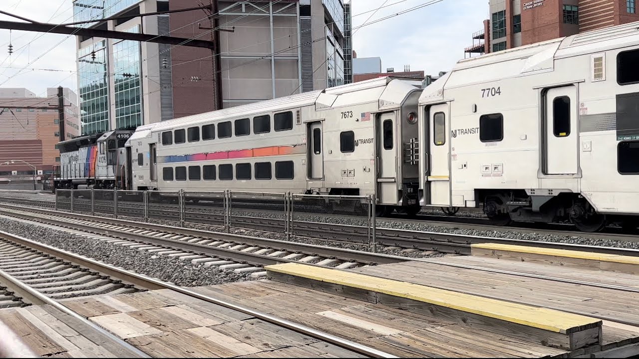 Trains at New Brunswick Station, NJ | 12/26-12/27 - YouTube