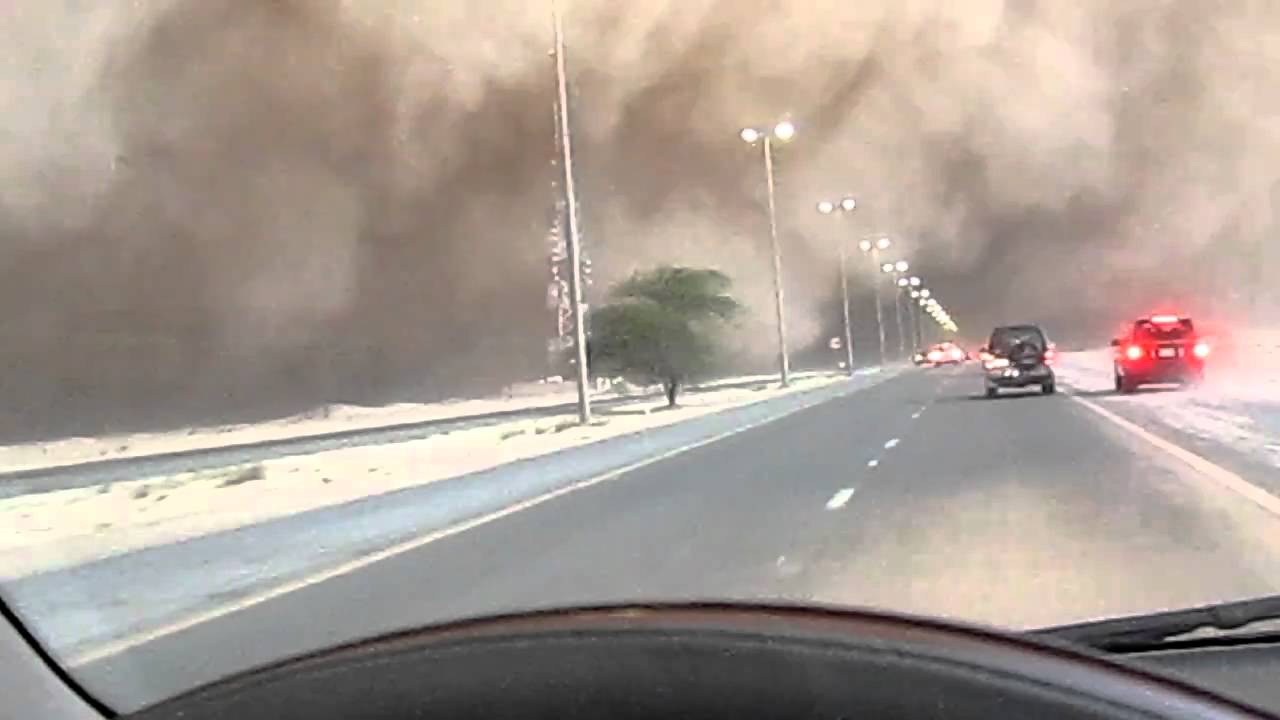 Driving into a Sandstorm of Epic Proportions: Kuwait 2011 - YouTube