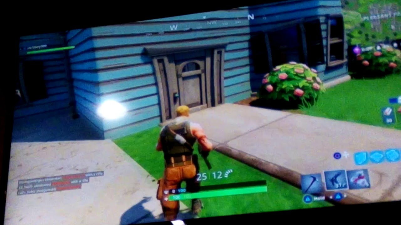 First video playing fortage Battle Royale - YouTube