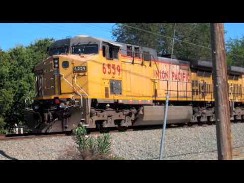 Union Pacific Grain Train arrives into Davis - YouTube